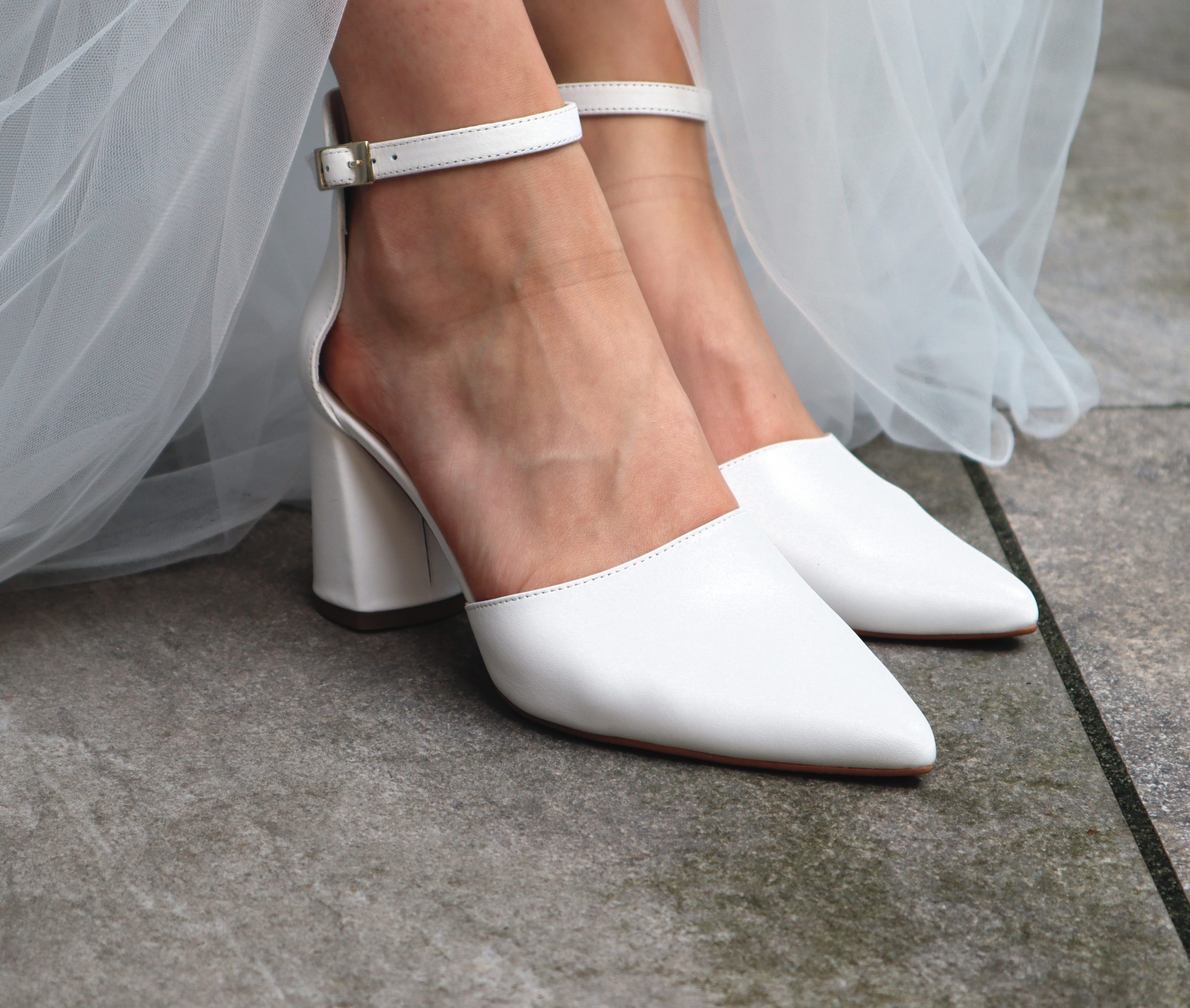 Premium Bridal Shoes - KNNK-Studio, an exclusive wedding brand.